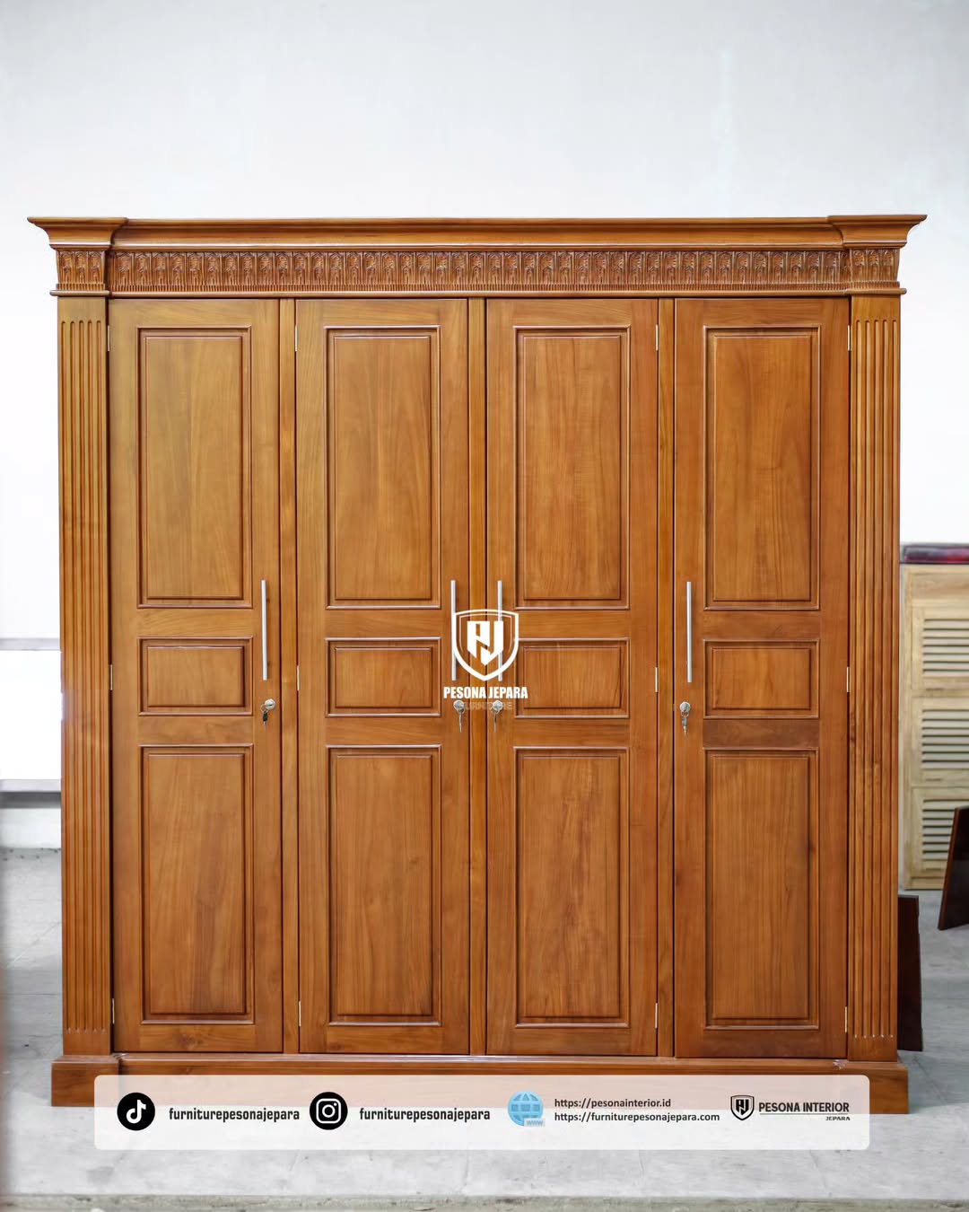 Almari Pakaian Model Eropa Kayu Jati - Pesona Interior